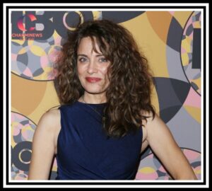 Alanna Ubach Ethnicity, Age, Bio, Wiki, Husband, Siblings, Height, Net ...